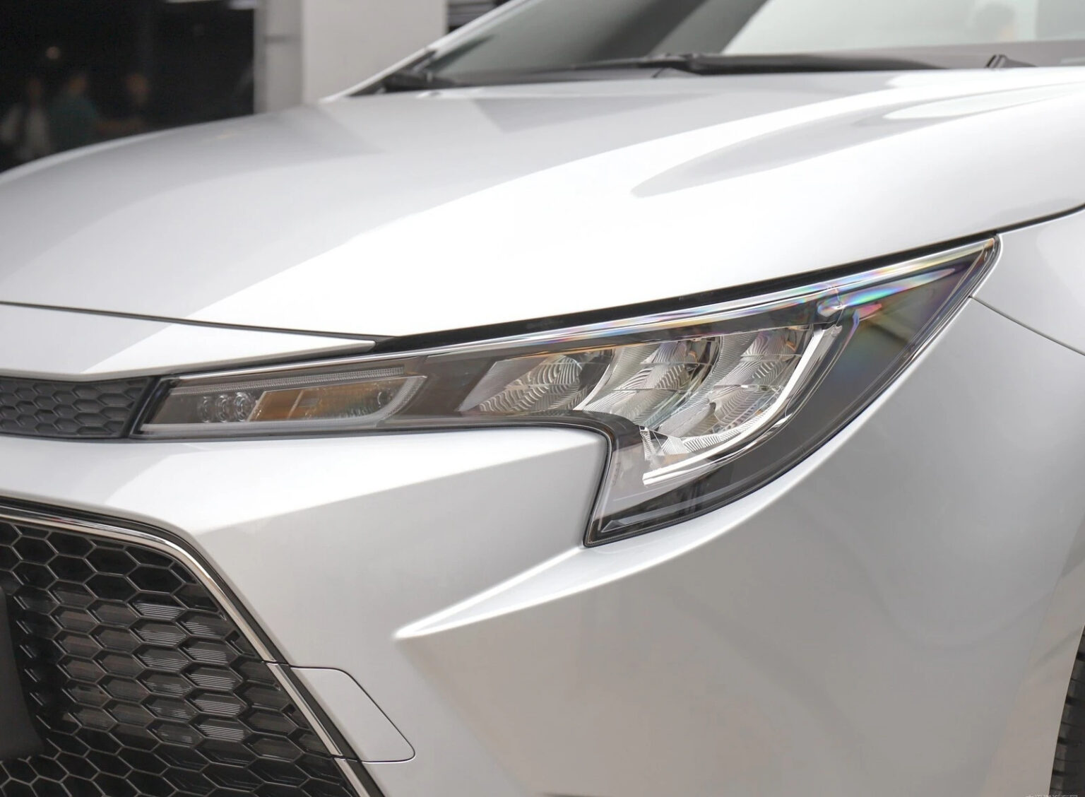 The Best Headlight Bulb Replacement Options for Toyota Levin ...